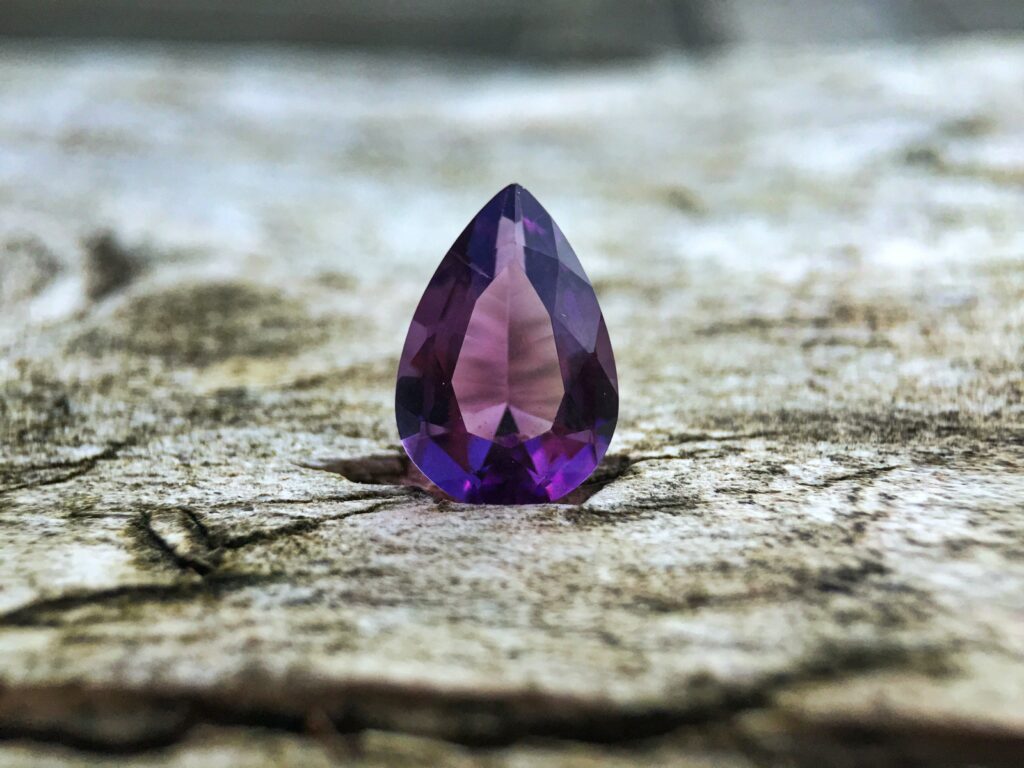 How to Tell if Amethyst is Real or Fake in 3 Easy Ways - Neocrystals ...