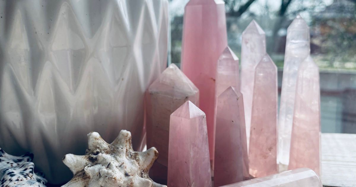 Pink Amethyst vs Rose Quartz: A Comprehensive Guide