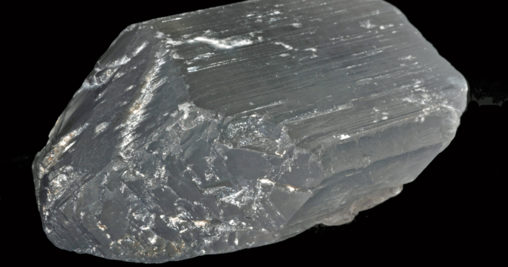 Hiddenite Meaning: Healing Properties, Benefits, and Uses