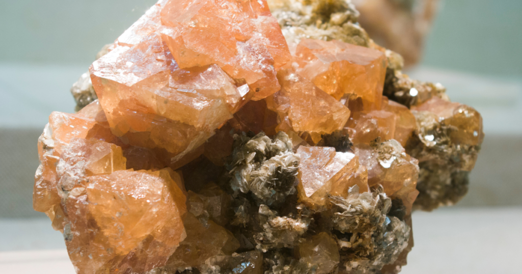 Scheelite Meaning: Healing Properties, Benefits and Uses